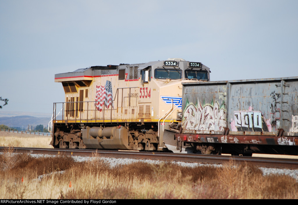 DPU UP 5334 pushes on eastbound freight